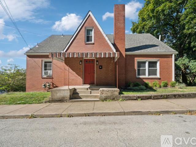 3 BR, 2 BA Apartment 612 Hopkins Street, Unit Apt 2, Sewickley, PA 15143