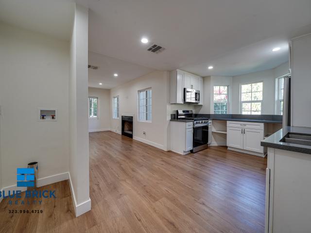 3 BR, 2 BA Apartment 6182 Yolanda Ave, Tarzana, CA 91335