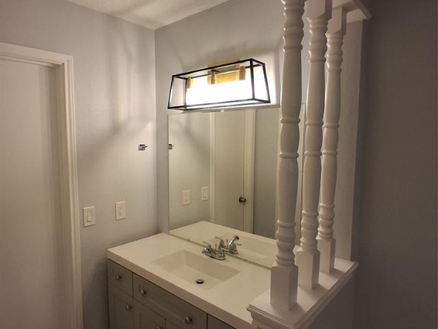 3 BR, 2 BA Apartment 618 Rollingway Drive, Round Rock, TX 78681