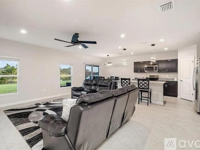 3 BR, 2 BA Apartment 619 172nd Ct E, Bradenton, FL 34212