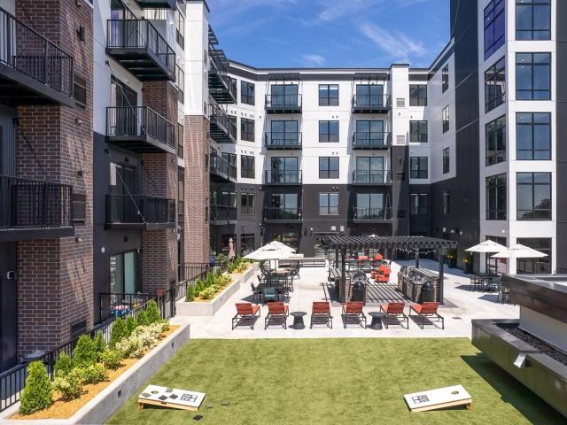 3 BR, 2 BA Apartment 6200 Penn Ave S Unit 333, Minneapolis, MN 55423