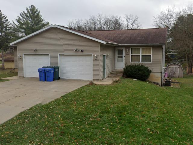 3 BR, 2 BA Apartment 625 Ellis Avenue, Baraboo, WI 53913