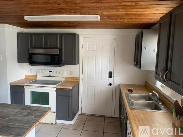 3 BR, 2 BA Apartment 629 11 Th Street, Clermont, FL 34711
