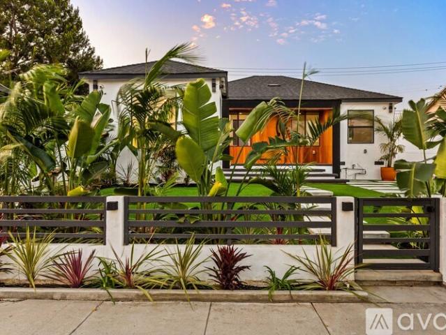 3 BR, 2 BA Apartment 629 W Hillsdale St, Inglewood, CA 90302