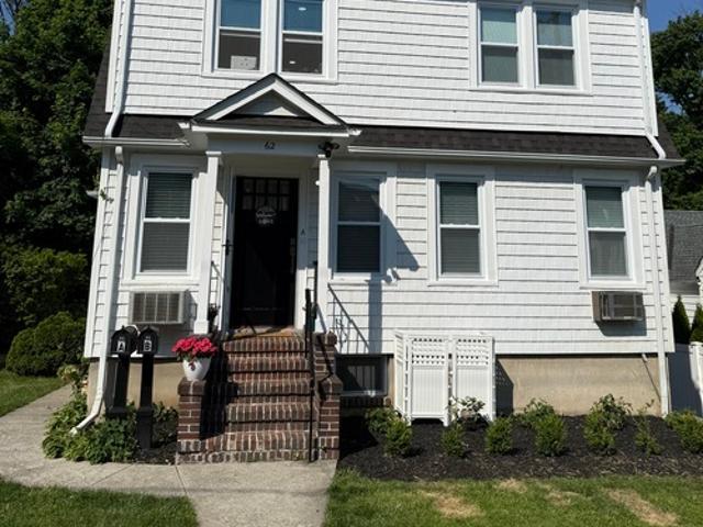 3 BR, 2 BA Apartment 62 Ivy St, Unit A, Greenwich, CT 06830
