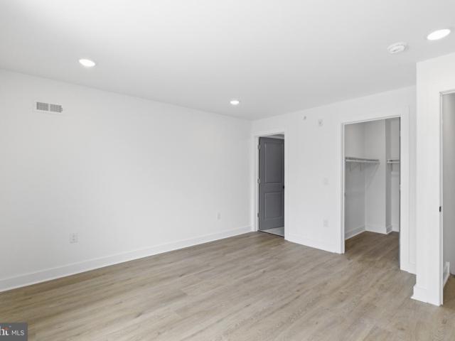3 BR, 2 BA Apartment 630 W Cumberland St, Philadelphia, PA 19133
