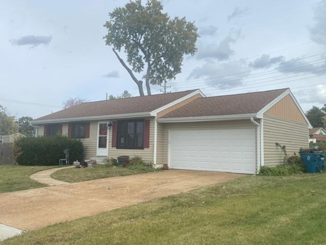 3 BR, 2 BA Apartment 6313 Lynbrook Drive, St. Louis, MO 63123