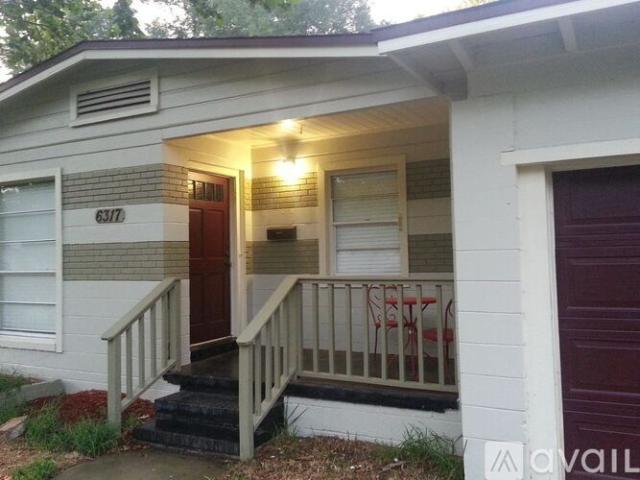 3 BR, 2 BA Apartment 6317 Sage Dr, Jacksonville, FL 32210