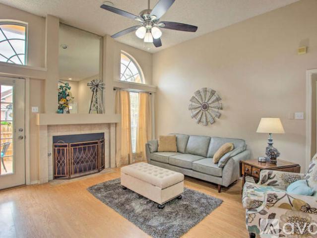 3 BR, 2 BA Apartment 6325 Wildhaven Dr, Rowlett, TX 75089