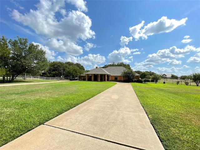3 BR, 2 BA Apartment 6340 Grauton Dr, Mansfield, TX 76063