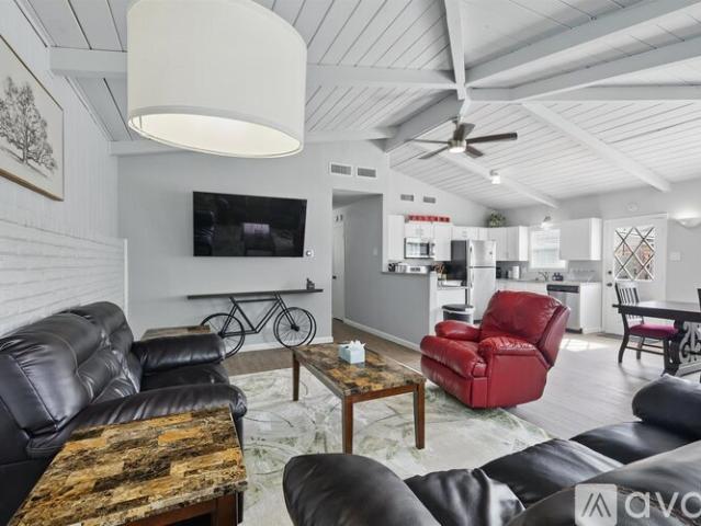 3 BR, 2 BA Apartment 743 Greenhaven Dr, Richardson, TX 75080