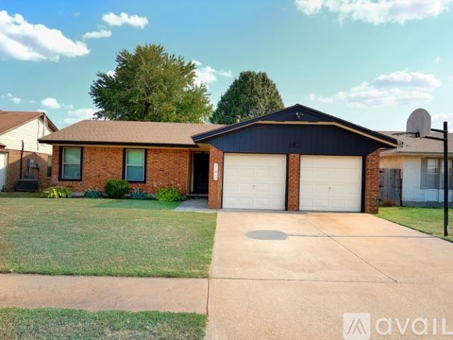 3 BR, 2 BA Apartment 740 W Elder Dr, Mustang, OK 73064