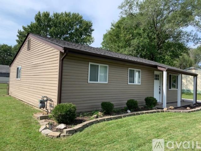 3 BR, 2 BA Apartment 740 Lexington Park, Florissant, MO 63031