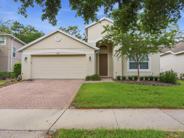 3 BR, 2 BA Apartment 740 Preakness Cir, Deland, FL 32724
