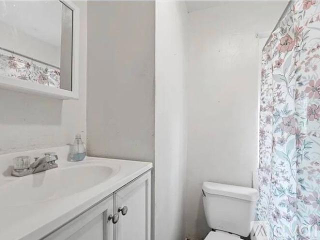 3 BR, 2 BA Apartment 748 N Holly St, Unit Front, Philadelphia, DE 19104