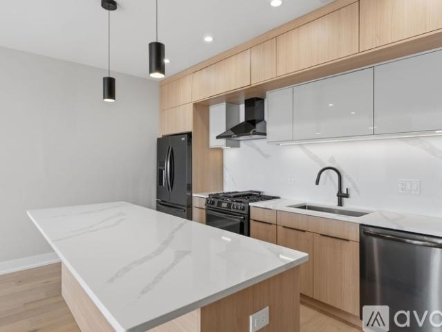 3 BR, 2 BA Apartment 7516 N Eastlake Terrace, Unit 3, Chicago, IL 60626