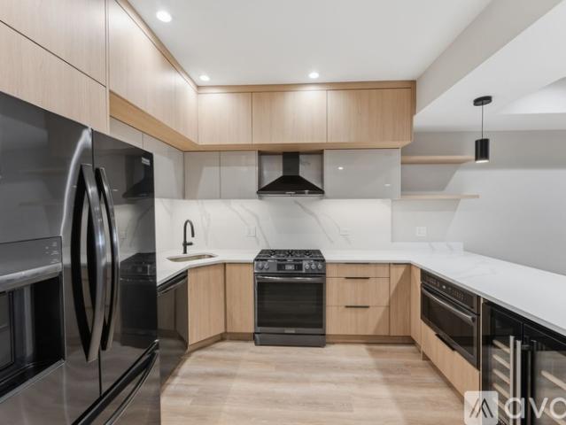 3 BR, 2 BA Apartment 7518 N Eastlake Terrace, Unit G, Chicago, IL 60626