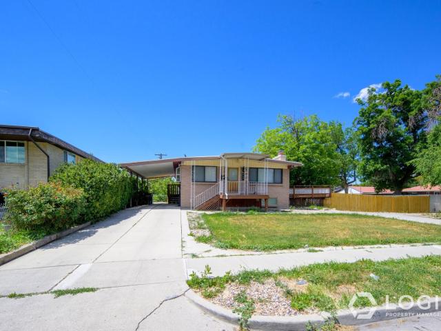 3 BR, 2 BA Apartment 759 N. Riverside Drive, Salt Lake City, UT 84116