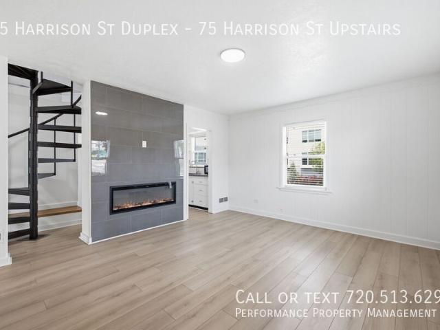 3 BR, 2 BA Apartment 75 Harrison St Duplex, Denver, CO 80206
