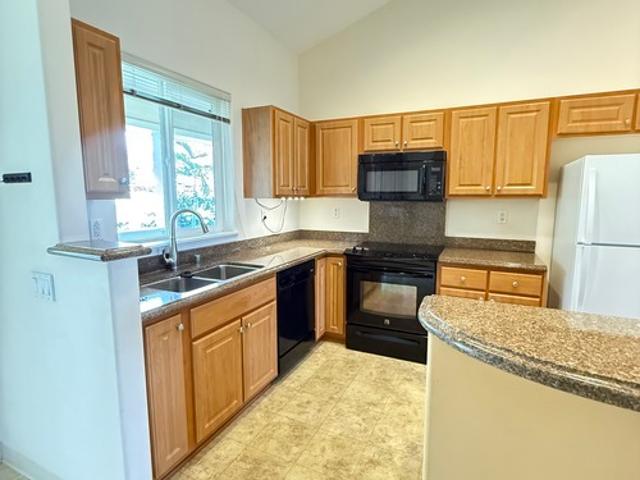3 BR, 2 BA Apartment 75 5919 Alii Drive, Unit HH22, Kailua Kona, HI 96740