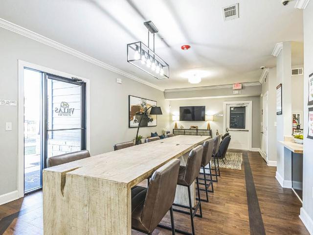 3 BR, 2 BA Apartment 7600 E Houston Road Unit 4102, Houston, TX 77028