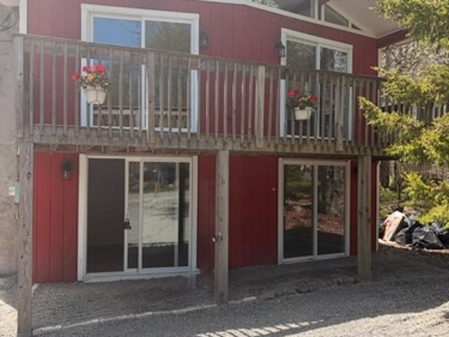 3 BR, 2 BA Apartment 765 Country Place Drive, Tobyhanna, PA 18466