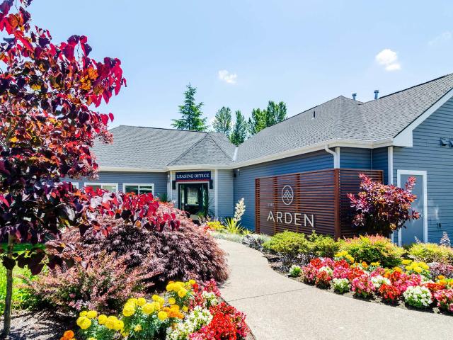 3 BR, 2 BA Apartment 765 SE Mount Hood Hwy Unit E239, Gresham, OR 97080