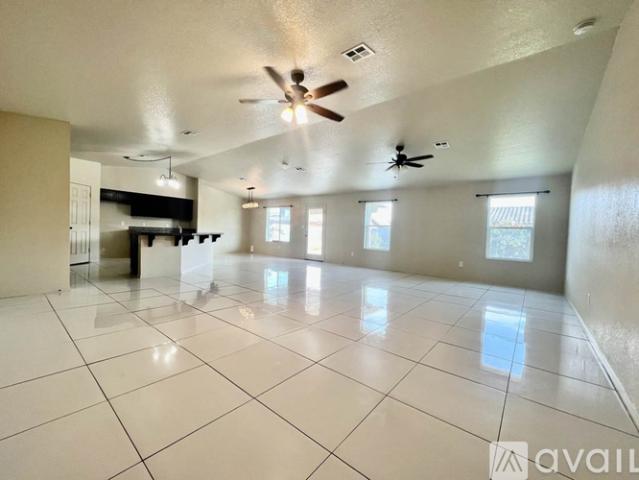 3 BR, 2 BA Apartment 7693 East 41st Road, Yuma, AZ 85365