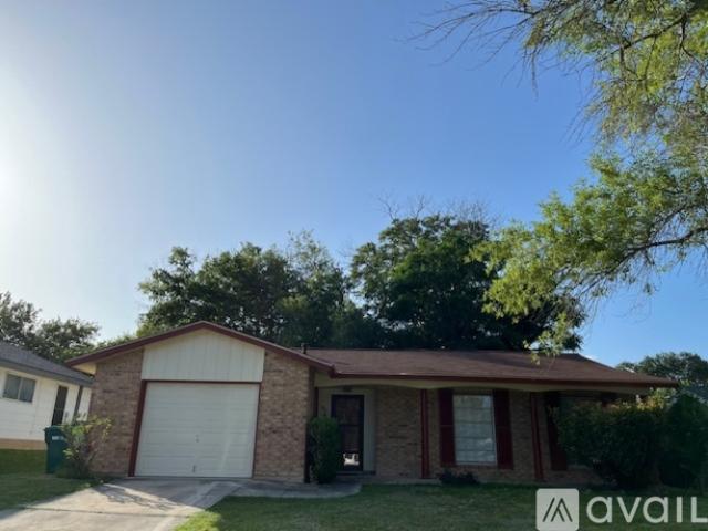 3 BR, 2 BA Apartment 7917 Oak Forest Drive, Live Oak, TX 78233