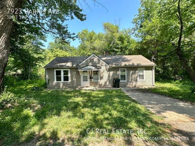 3 BR, 2 BA Apartment 7923 Harris Ave, Raytown, MO 64138