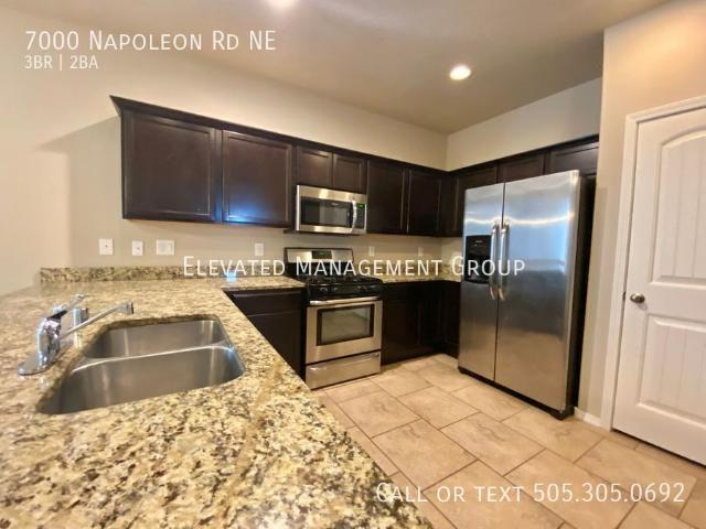 3 BR, 2 BA Apartment 7000 Napoleon Rd NE, Rio Rancho, NM 87144