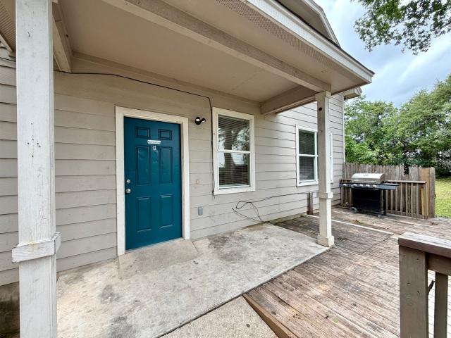 3 BR, 2 BA Apartment 7002 Bennett Avenue, Austin, TX 78752