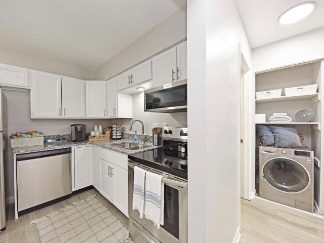 3 BR, 2 BA Apartment 700 Zorn Avenue Unit 700 5, Louisville, KY 40206