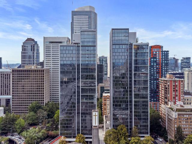 3 BR, 2 BA Apartment 702 Spring Street Unit W2912, Seattle, WA 98104