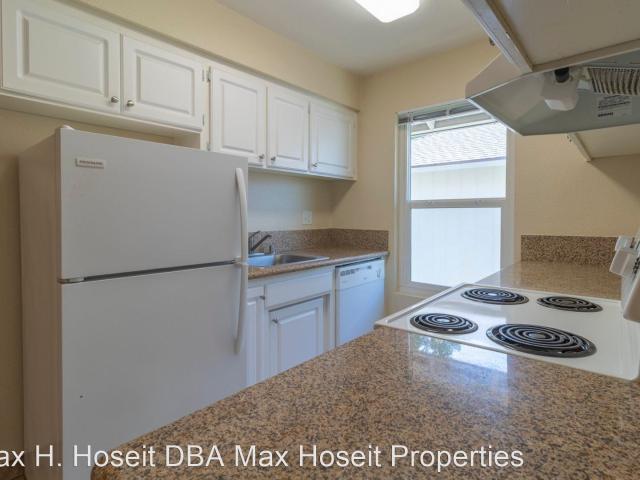 3 BR, 2 BA Apartment 7051 Bowling Drive Unit 3 beds, 2 baths, $1895, Sacramento, CA 95823