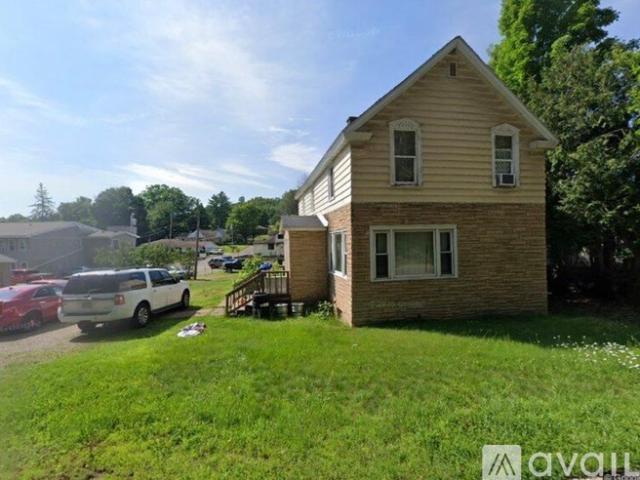 3 BR, 2 BA Apartment 708 Main St, Niagara, WI 54151