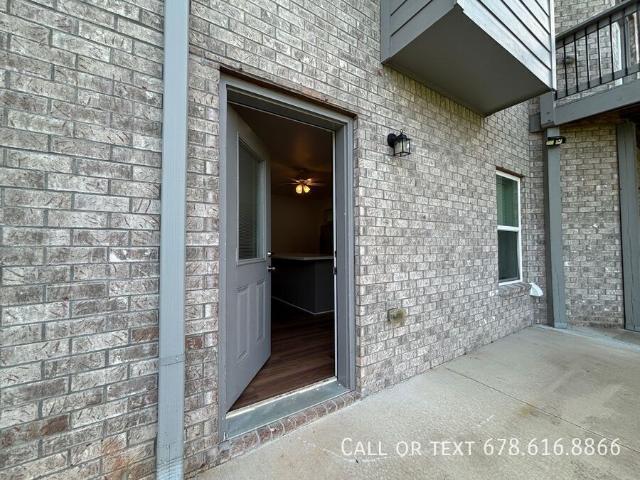 3 BR, 2 BA Apartment 70 Charleston Ln, Covington, GA 30016