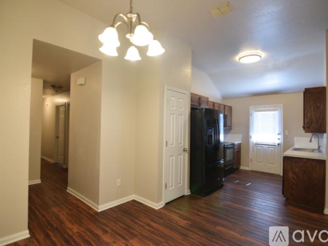 3 BR, 2 BA Apartment 713 Olaf Dr, Unit B, Temple, TX 76504