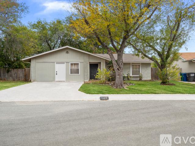 3 BR, 2 BA Apartment 7107 Spring Flower St, San Antonio, TX 78249