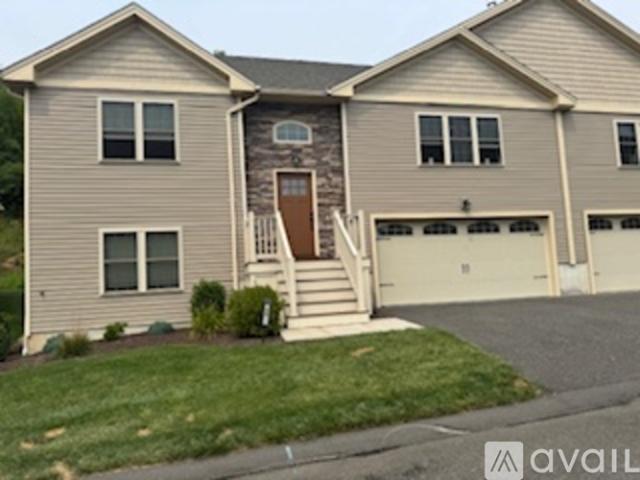 3 BR, 2 BA Apartment 717 Northampton St, Unit 72, Holyoke, MA 01040
