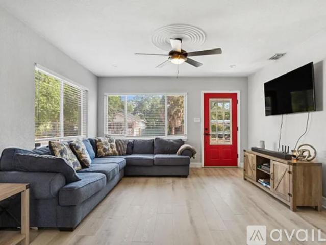 3 BR, 2 BA Apartment 715 West Harlan Street, Tampa, FL 33602
