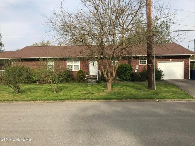 3 BR, 2 BA Apartment 715 Gloucester Ave Middlesboro, KY 40965
