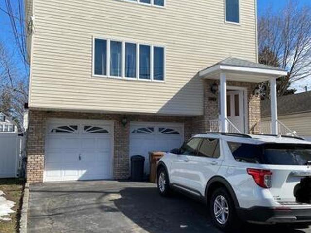 3 BR, 2 BA Apartment 715 Mack Place, Unit 2nd, Linden, NJ 07036