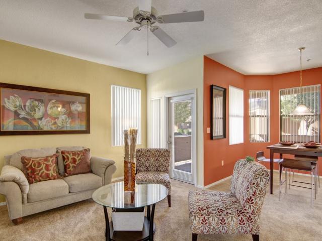 3 BR, 2 BA Apartment 7205 West McDowell Road Unit 2139, Phoenix, AZ 85035