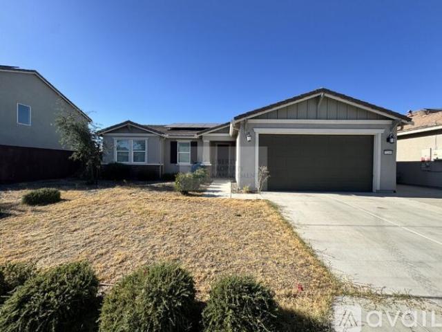 3 BR, 2 BA Apartment 7216 E University Ave, Fresno, CA 93737