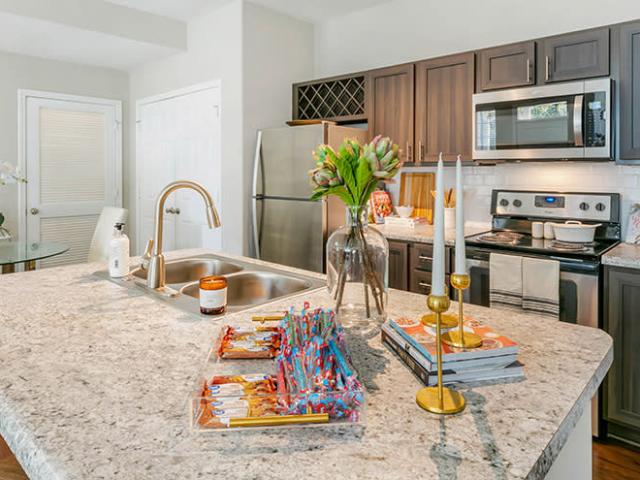 3 BR, 2 BA Apartment 7278 Cahaba Valley Rd Unit 0300B, Birmingham, AL 35242