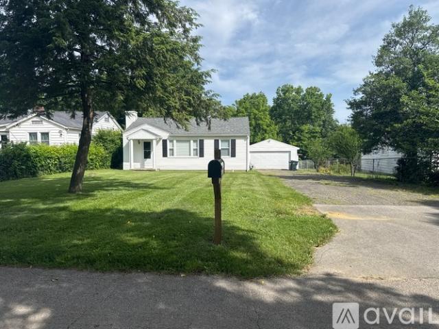 3 BR, 2 BA Apartment 733 Woodward Lane, Lexington, KY 40509