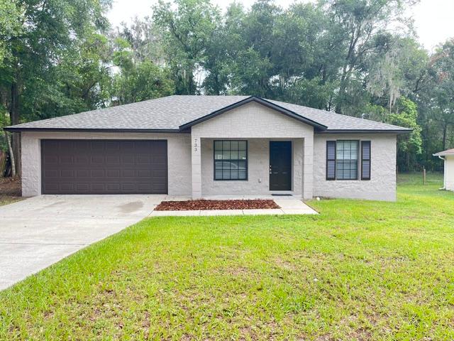 3 BR, 2 BA Apartment 733 E Indiana Ave, Deland, FL 32724