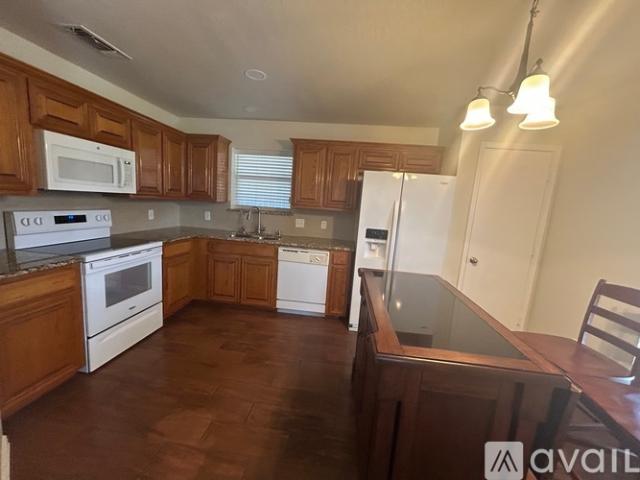 3 BR, 2 BA Apartment 732 Bridle Trail, Saginaw, TX 76179