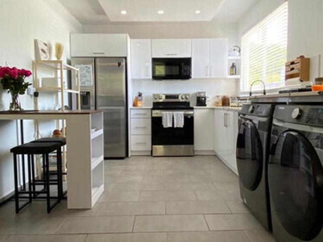 3 BR, 2 BA Apartment 732 Calle Estacion, Unit 3, Quebradillas, PR 00678